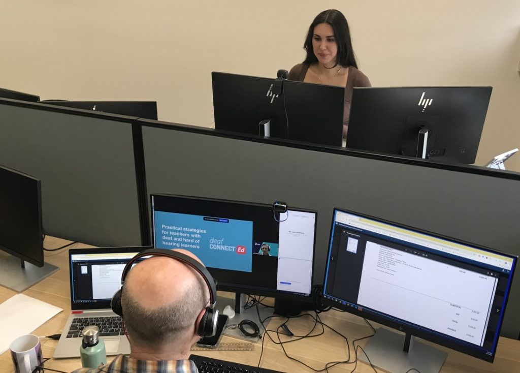 deafConnectEd | Supporting deaf and hard of hearing students